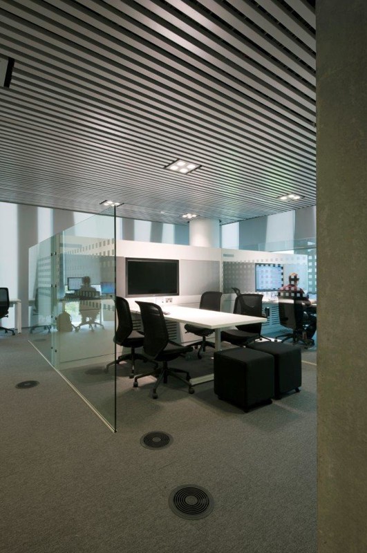 SAS700 Linear Ceilings